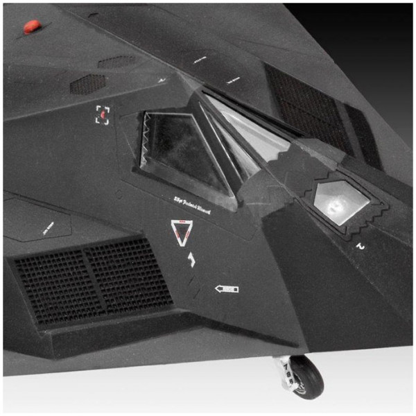Revell 03899 - Kit Aereo F-117A Nighthawk Stealth Fighter 1:72