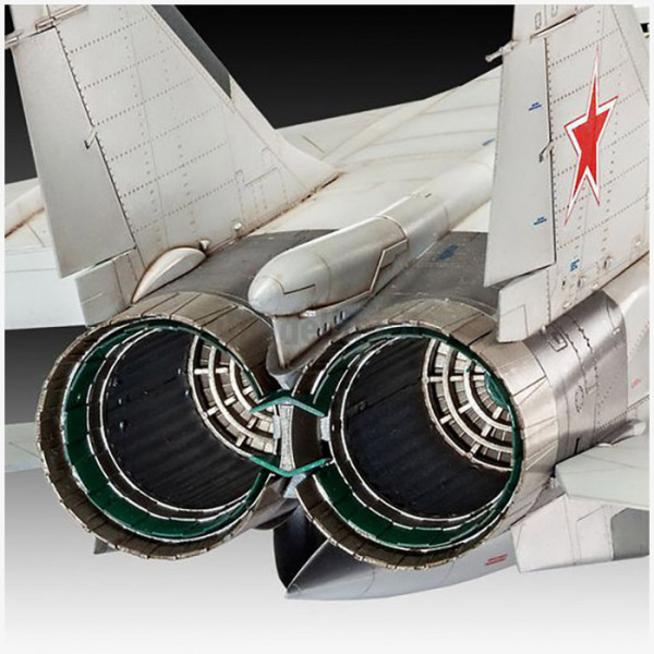 Revell 03931 - Kit Aereo MiG-25 RBT 1:48