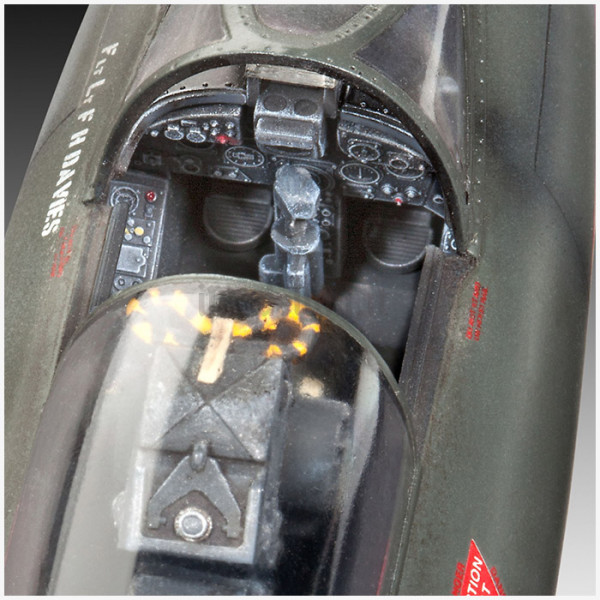 Revell 04703 - Kit Aereo Hawker Hunter FGA.9/Mk.58 1:32