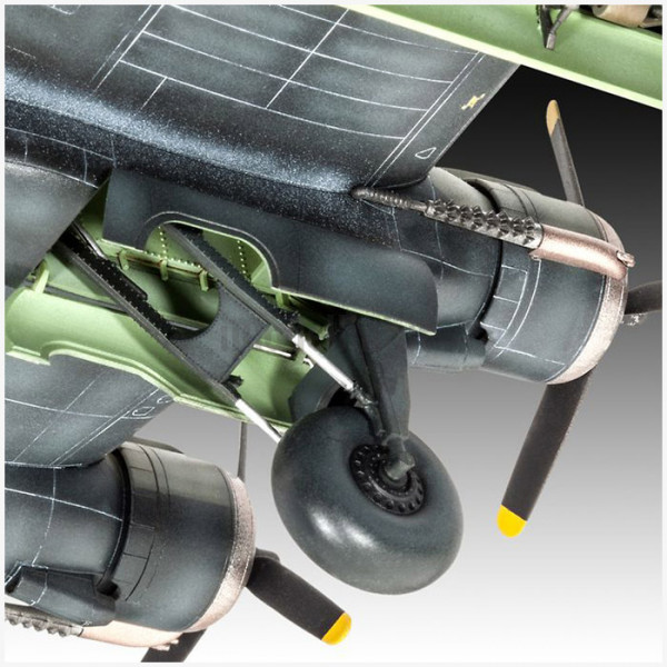 Revell 04936 - Kit Aereo Handley Page Halifax B Mk.III 1:72