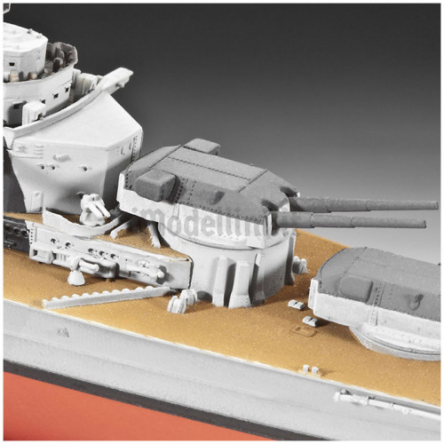 Revell 05098 - Kit Nave Corazzata Bismarck 1:700