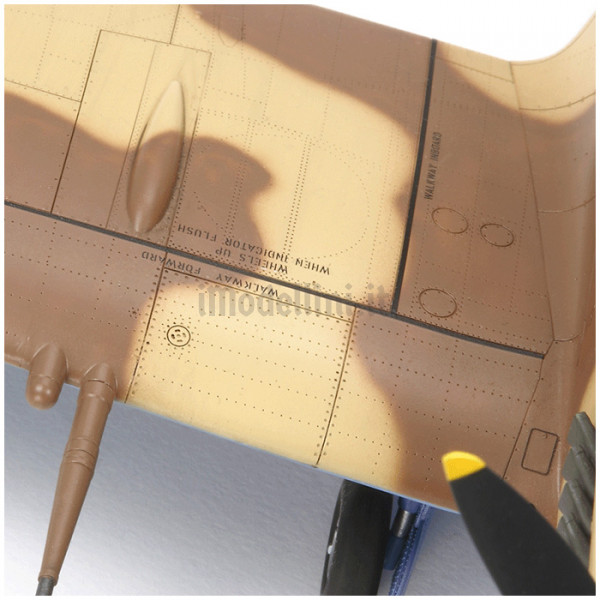 Tamiya 60320 - Supermarine Spitfire MK.VIII - Aereo in Kit 1:32