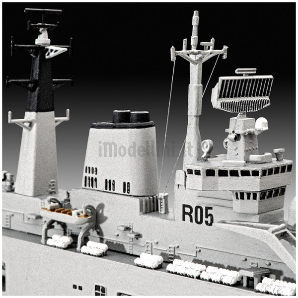 Revell 05172 - Nave Portaerei HMS Invincible Falkland War - Kit 1:700