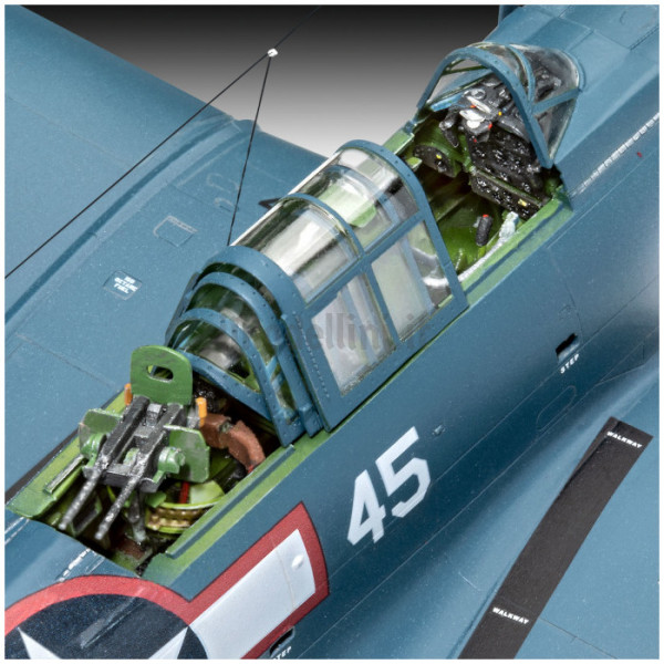 Revell 03869 - Kit Aereo SBD-5 Dauntless 1:48